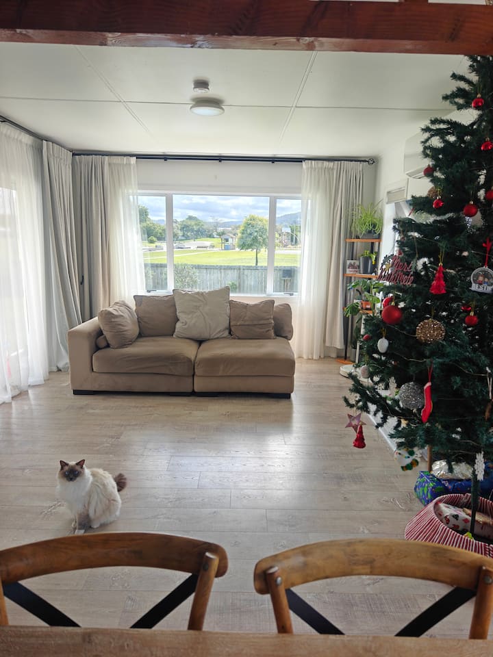 Cosy Rotorua Stay Near Hot Springs & City Centre - Rotorua