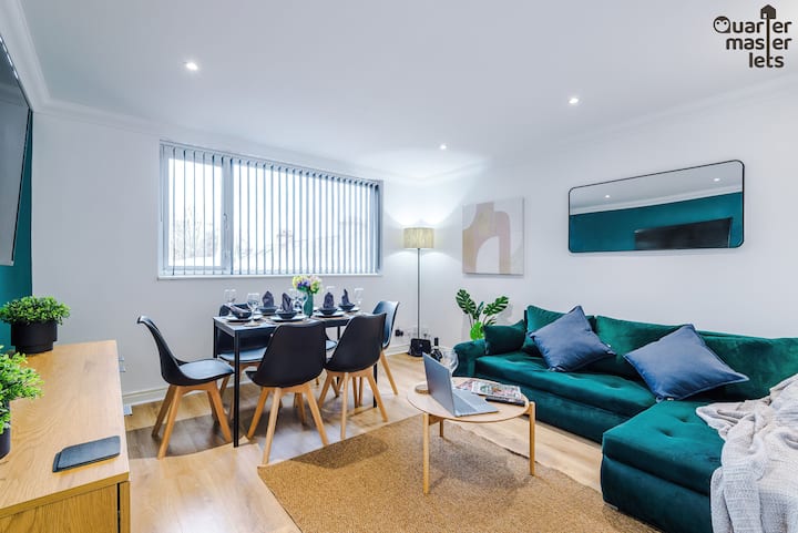 3x Bedroom Apartment (Sleeps 6x) W. Ample Parking - Liverpool