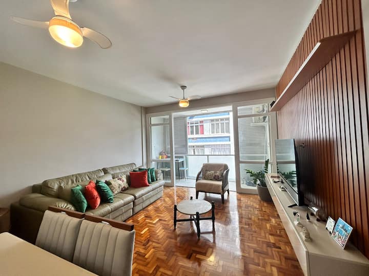 Apê 2 Dorm. Na Aparecida – Ar, Wi-fi E Garagem - Santos, Brasil