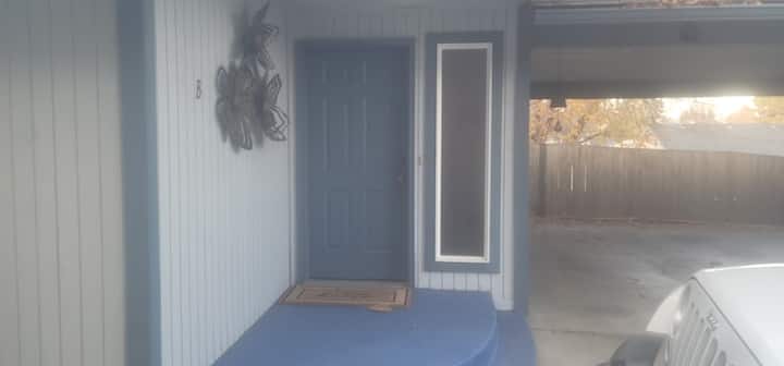 Two Bedroom One Bath. All Utilities Included. - Yakima, WA
