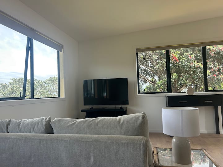 The Lookout - New Studio - 5 Mins Walk From Beach - Waiheke Island