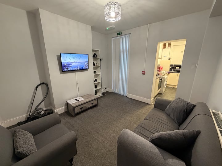 Spacious Rooms Available In Coventry._ - Coventry