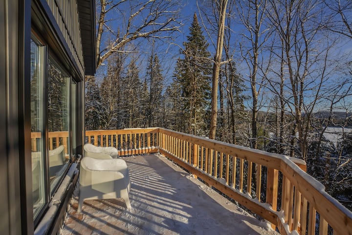 Cozy Nature Escape Near The Lake • Dogs Welcome - Sainte-Agathe-des-Monts