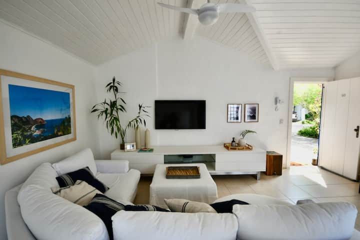 Linda Casa Em Condomínio A Poucos Passos De Geribá - Brazil