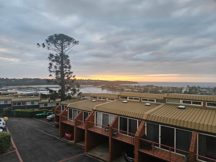 Magical View, Spacious Yet Cozy, Close To Town! - Merimbula