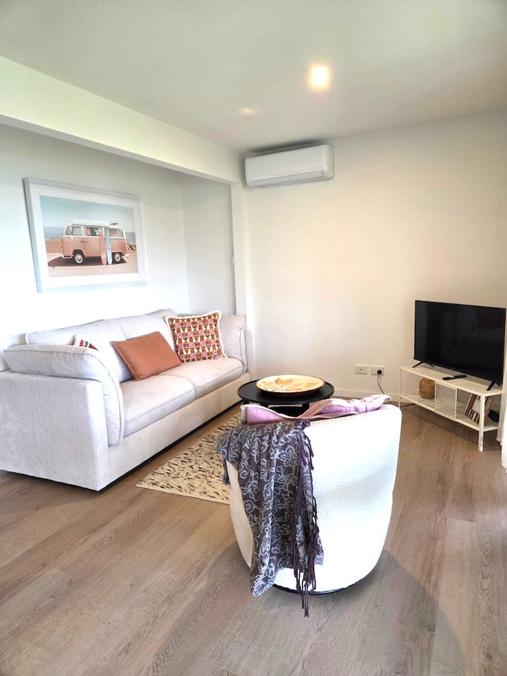 Jalpari - The Magic And Healing Of Water Fairies - Dromana