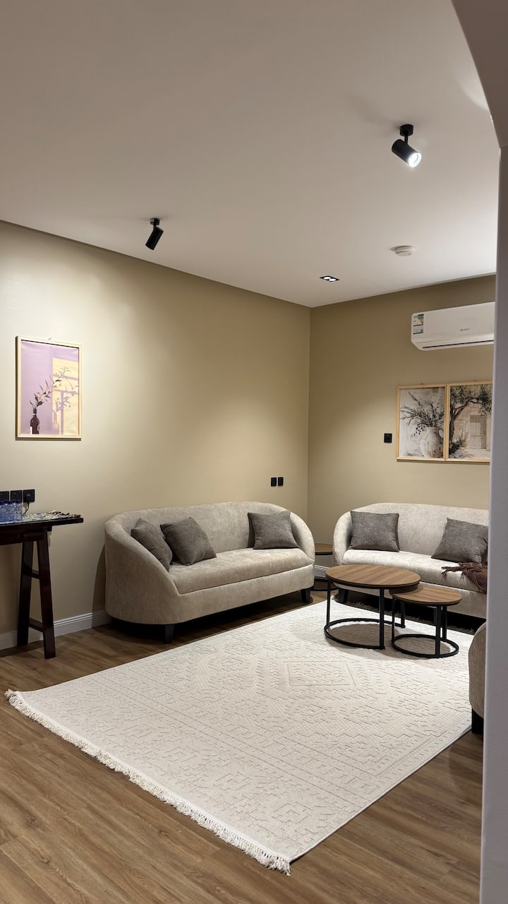 شقة بغرفتين نوم ومجلس ومطبخ | في وسط ذروة المدينة - Arabie saoudite