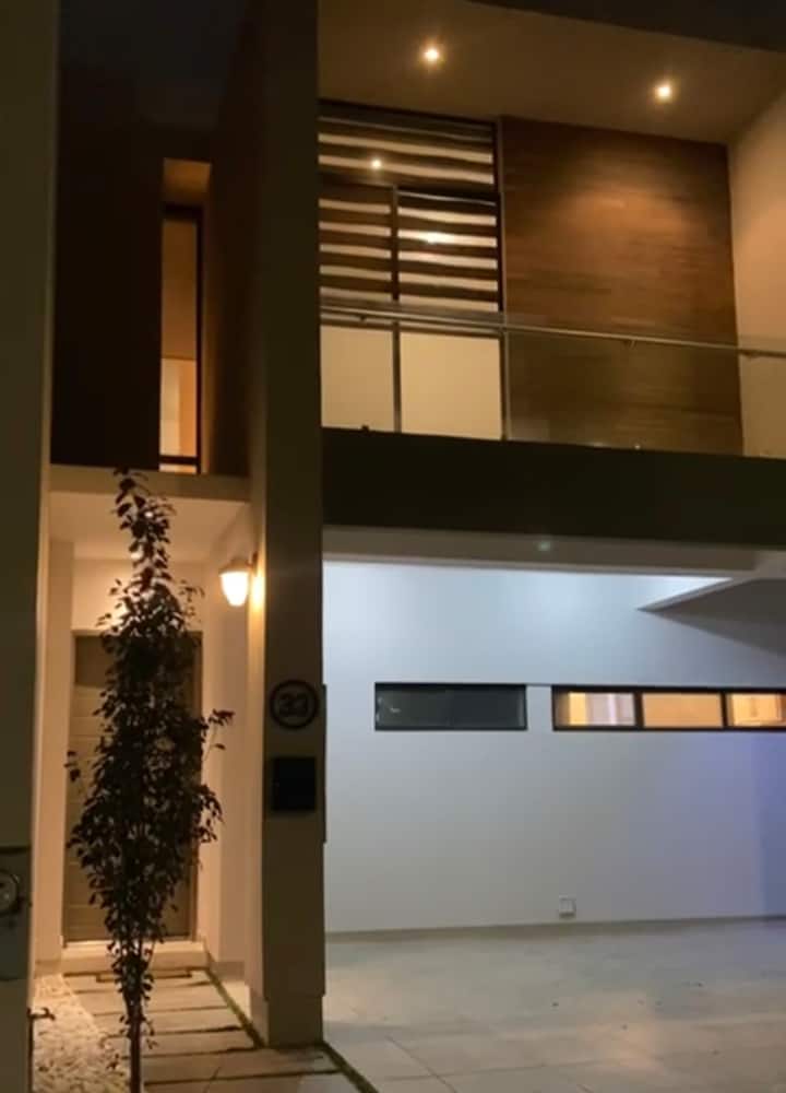 Casa Bonita Y Moderna Cerca Del Consulado - El Paso, TX