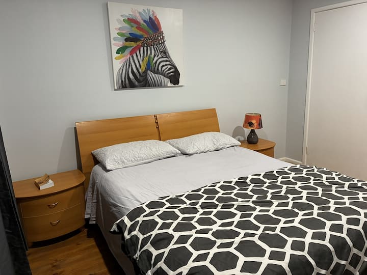 3 Beds With 2 Bathrooms - Deer Park Vic 3023 - Caroline Springs