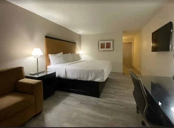 Affordable Stay In Carbondale - Carbondale, IL