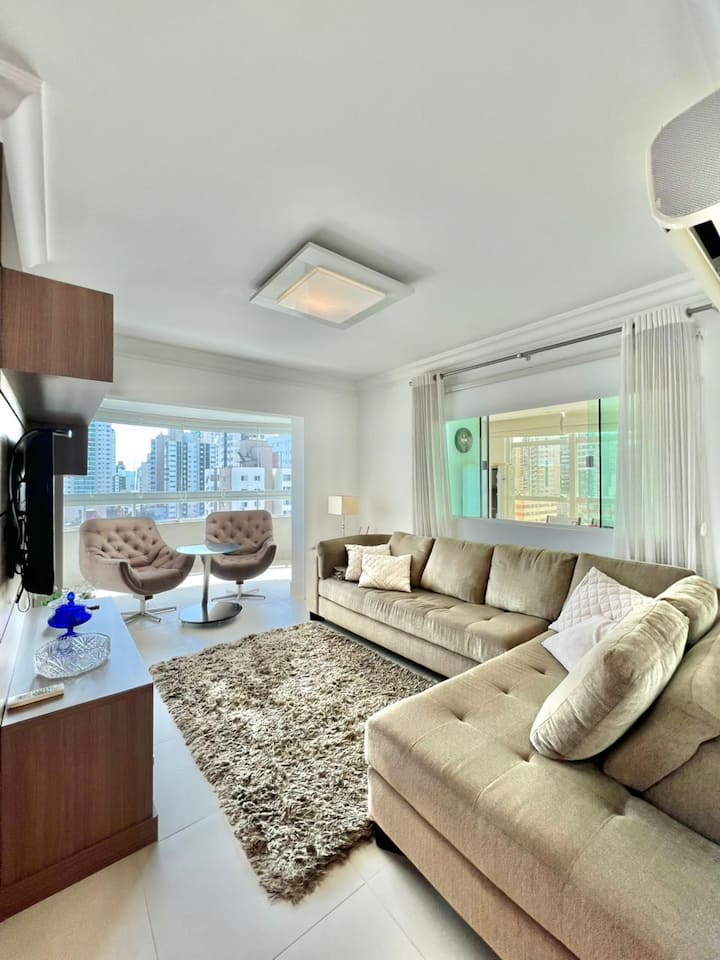 Conforto E Localização: 3 Suítes No Coração De Bc - Balneário Camboriú