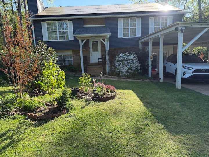 The Serenity Garden Villa Dog & Kid Friendly - Raleigh