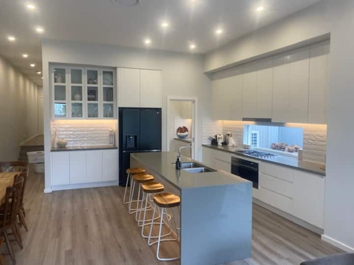 Brand-new Luxury 5-bedroom Home With River Views - Ryde