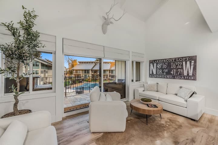 The Lakefront Loft. - Sandpoint, ID