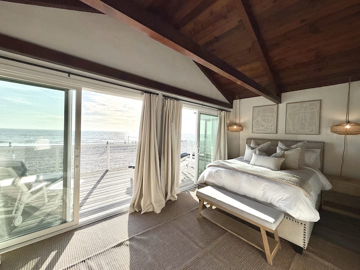 Seashore Oceanfront Haven - Newport Beach, CA