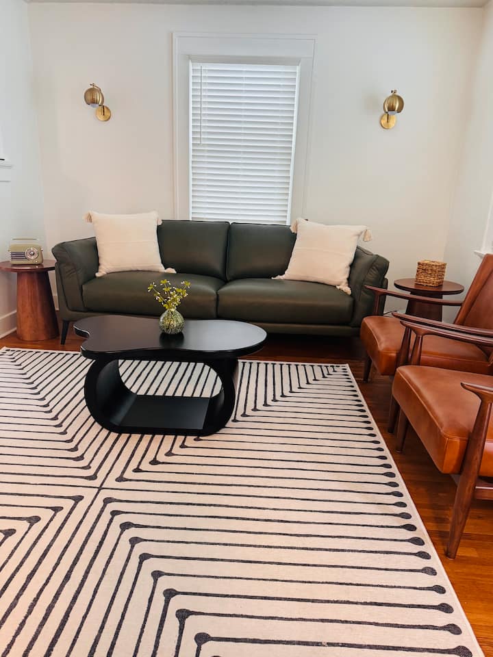 The Stadium Fieldhouse - A Chíc Stay In The ‘05 - Fort Wayne, IN