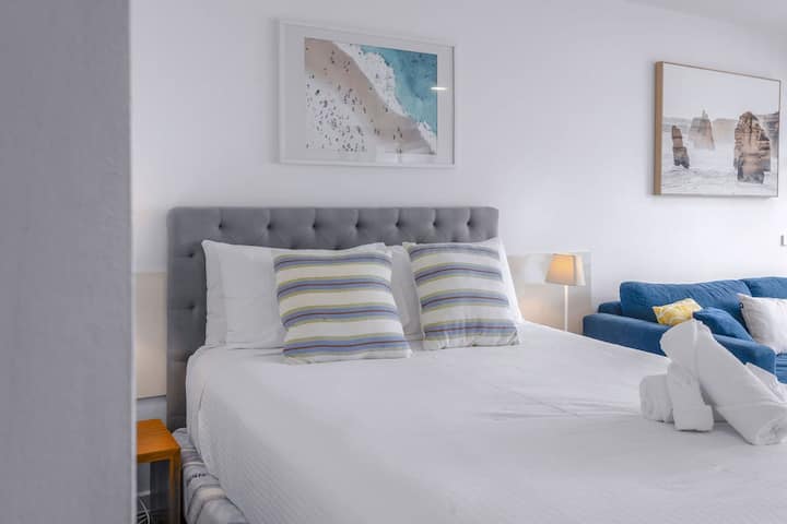 Bay View: Sunrise - Lorne