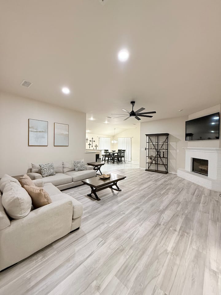 Oil Patch Getaway - Midland, TX