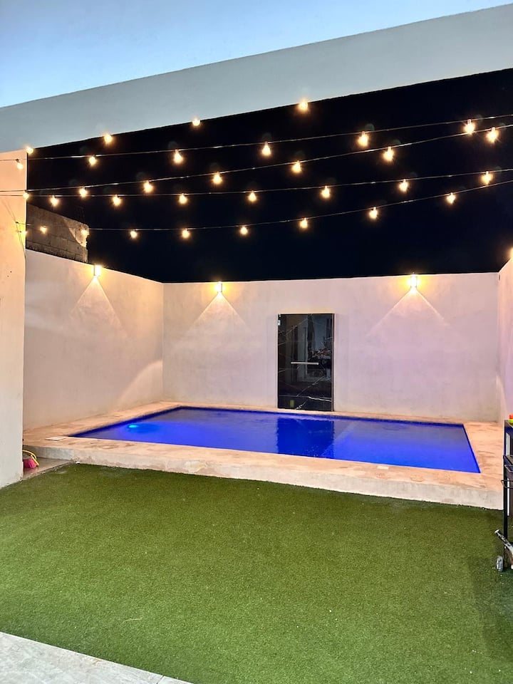 Casa Privada Con Alberca, Y áRea Social. - Monterrey