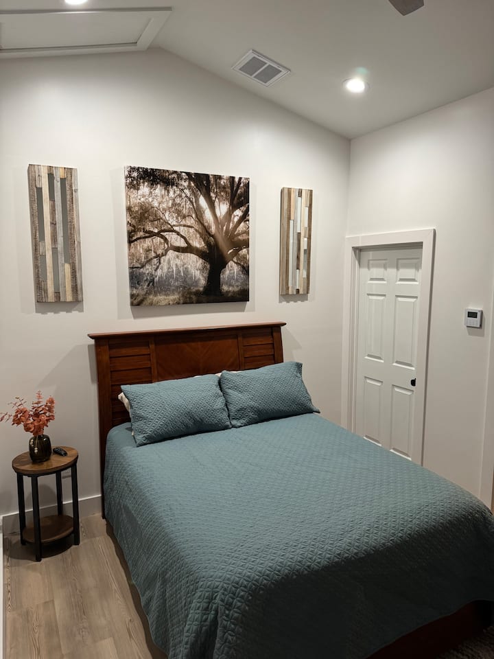 Cozy Apartment In Mother In Law House - Riverview, FL