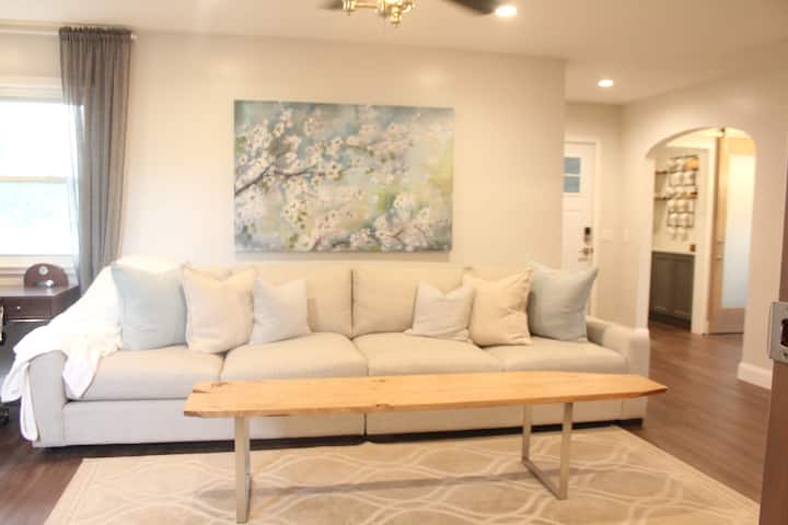 Luxury Uptown Marysville Retreat | 3 Bdrm 1.5 Bth - Marysville, OH