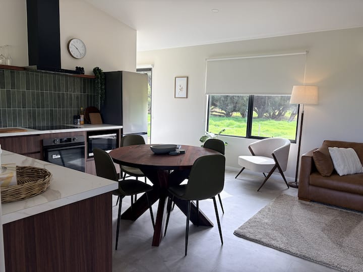 Timberlake - Where Nature And Comfort Meet. - Albany