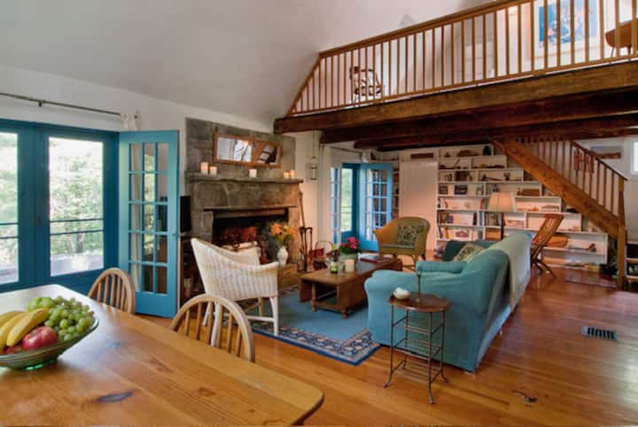 Beautiful Historic Cottage Minutes To Town - Woodstock, NY