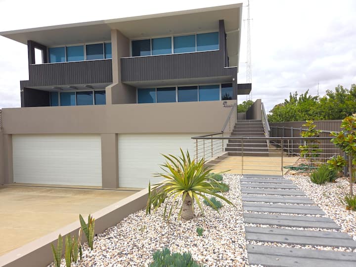 Beach & Bubbles - Moonta