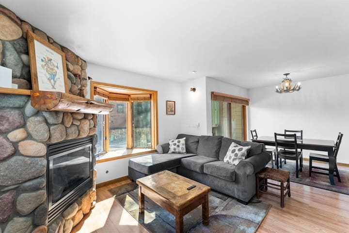 Ski-in Family Condo | Walk To Ski Lift & Town - Breckenridge, CO