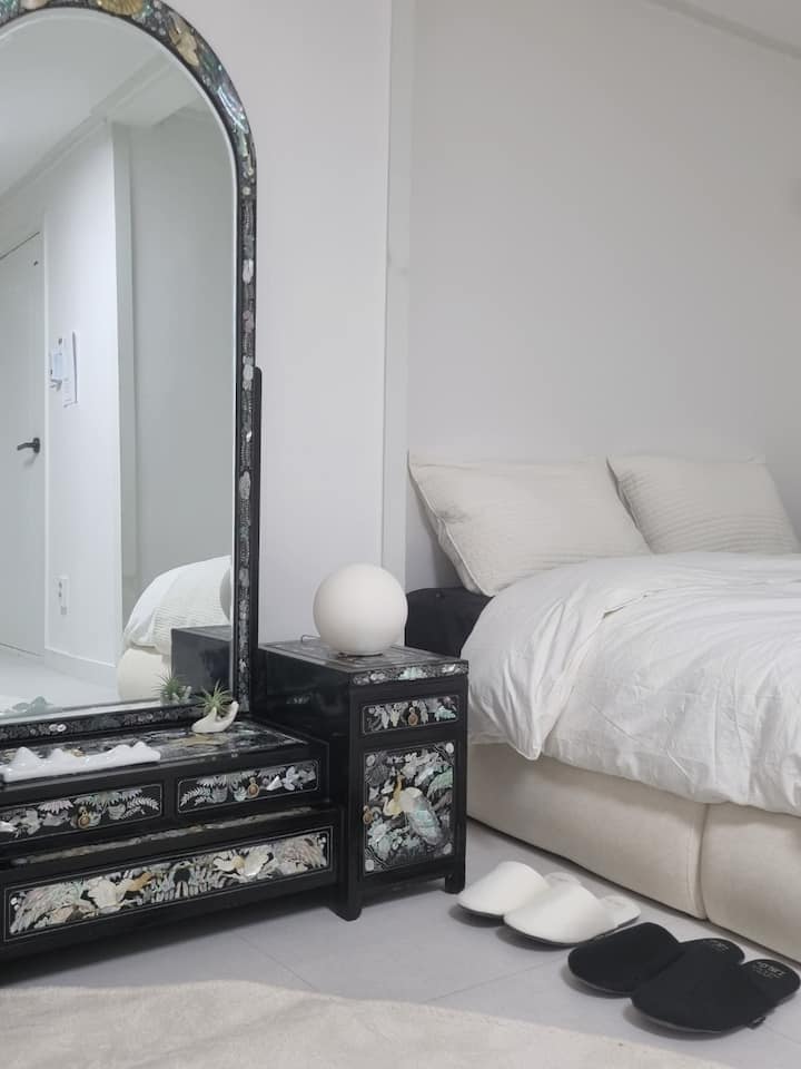 [신규20%할인]효창공원역 도보7분/hybe/용산/서울역/홍대/6인 독채 - Seoul