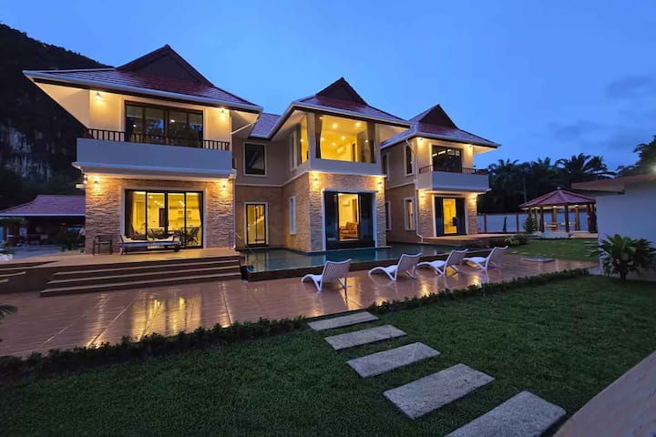 Bright Lotus, 7-bedroom Pool Villa, Ao Nang - Changwat Krabi