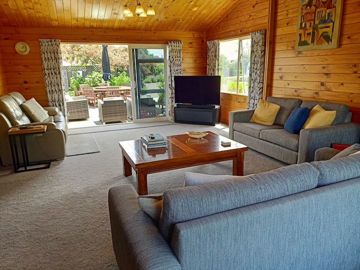 Coastal Getaway - Papamoa