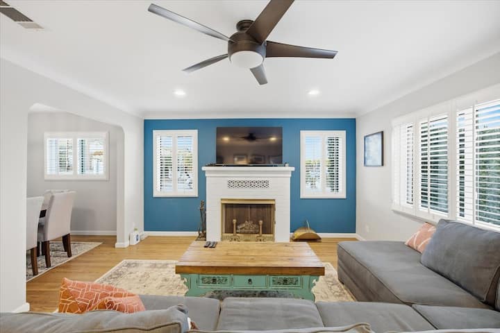 Charming 2br Home W/ Backyard Oasis + Fireplace - Rancho Palos Verdes, CA