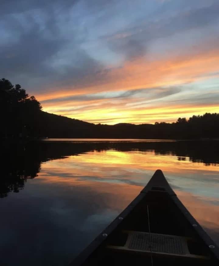Hudson River Cabin • Dock, Fire Pit & Lake George - Corinth, NY