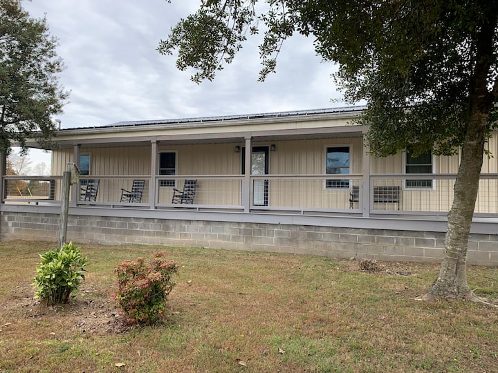 Honeysuckle Haven - McMinnville, TN