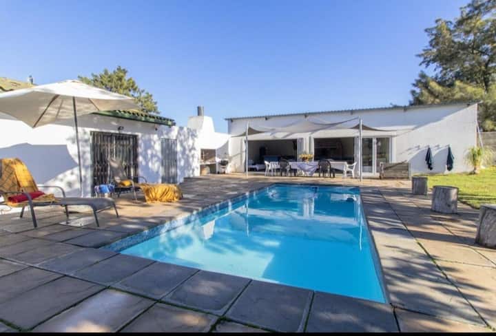 House On A Horse Farm
Come And Enjoy A Farm Stay. - Malmesbury
