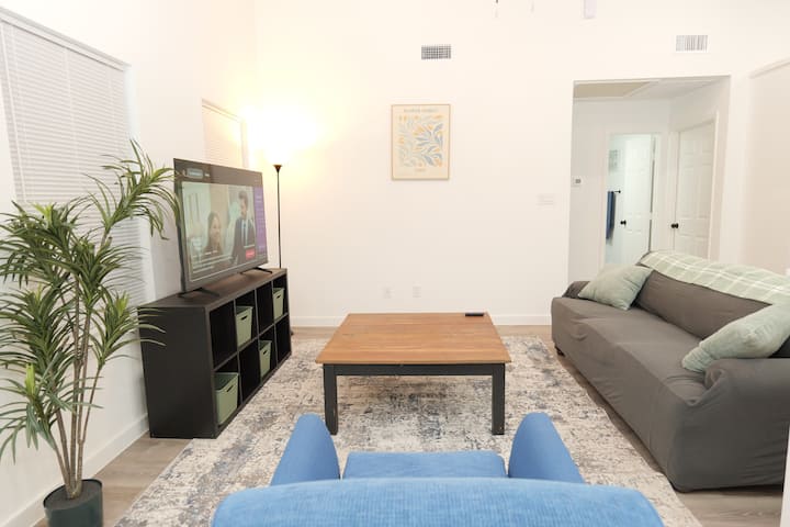 Modern 2br Apartment W/ Washer & Dryer - Greenville, TX