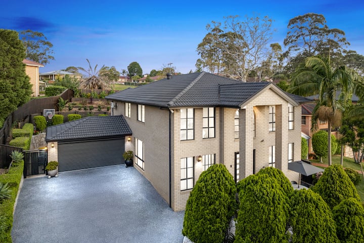 Luxury Family Retreat In Cherrybrook - Dural