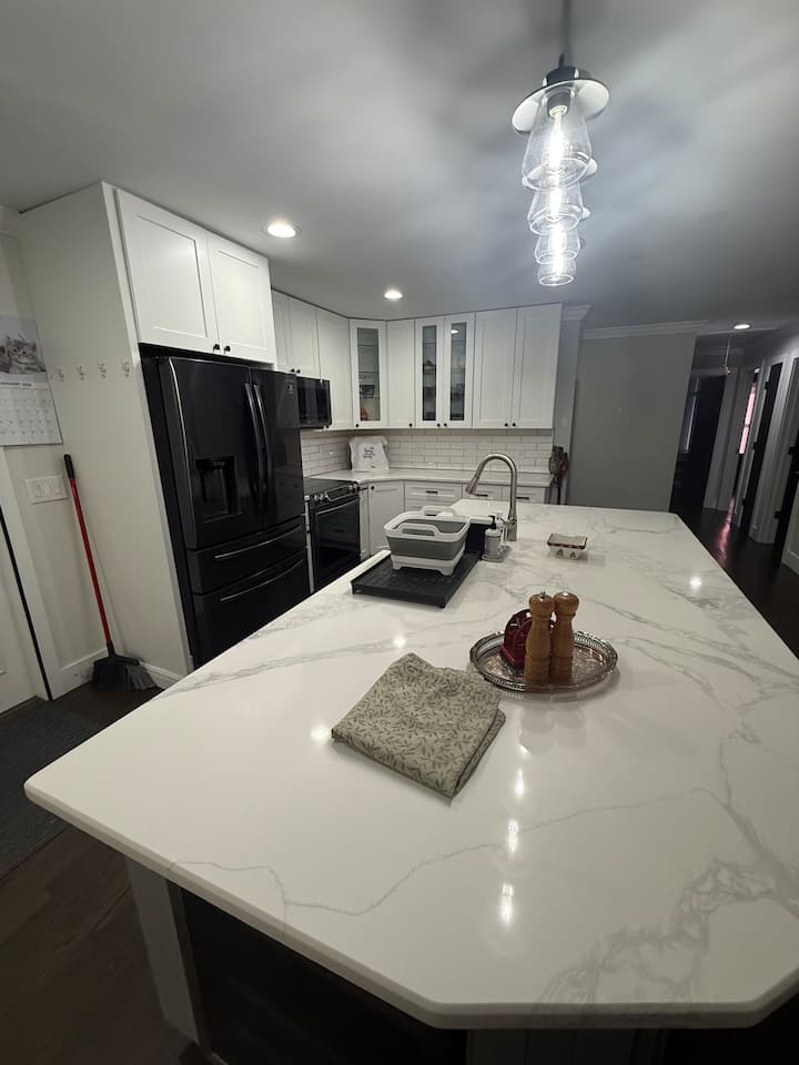 Comfortable House Near Downtown - Raleigh, NC