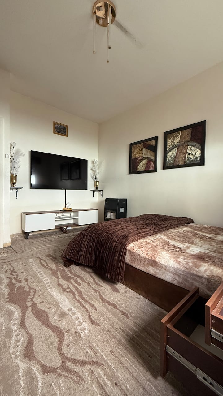 غرفة مفروشه فرش فندقي في شارع الجامعة الأردنية - Amman