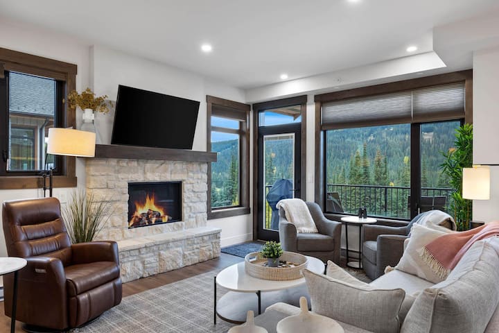 Sbc12 - Brand New Luxury 3 Br/2ba/private Hot Tub - Sun Peaks