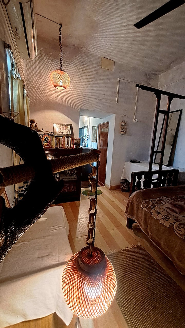 Potthead Studio Loft | Peaceful, Central And Green - Santiniketan