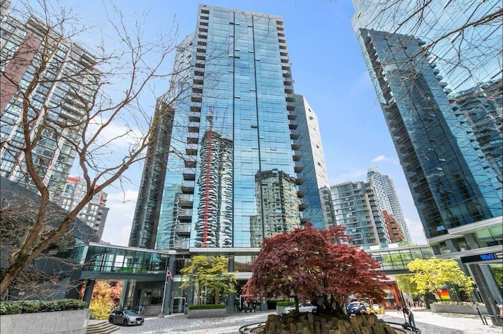 Downtown Vancouver Chic Apartment With City Views - Vancouver