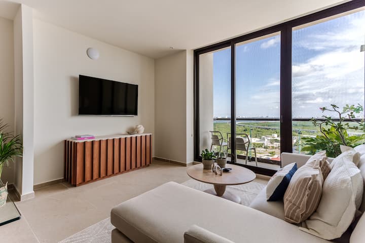 Lagoon & Sea Views - New Apt In Downtown Cancún - Cancún