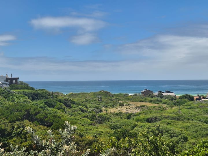 Large Holiday Home To Rent. 14 Day Minimum. - Cape Saint Francis