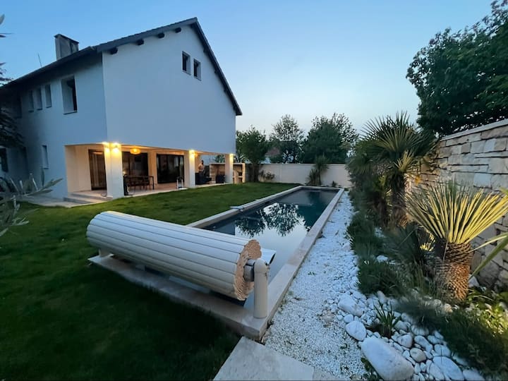 Villa D’exception - Prestations Haut De Gamme - Cahors