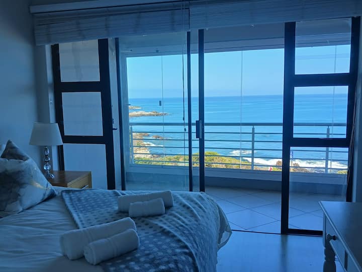 Whale Cove A104 - Franskraal