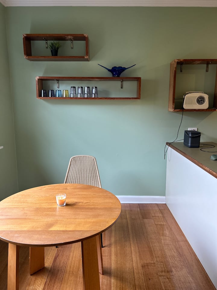 A Mid-century Garden & Family Home Delight - Melbourne