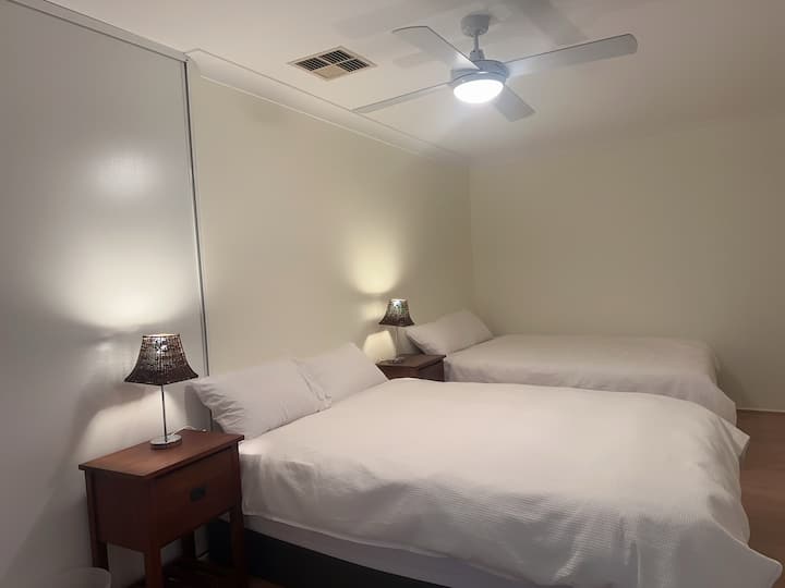 Private Room (2) In Elderslie (Next To Camden) - Camden