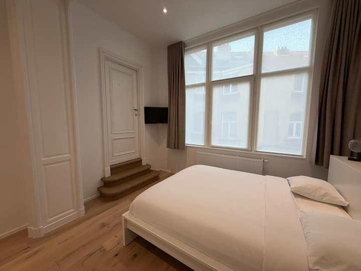 °4 Modern Suite In A Chic Area - Brüssel Region, Belgien